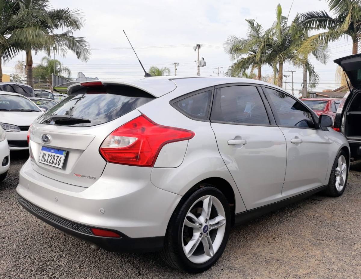 Gênios Veículos | FOCUS SE 2015 AUTOMÁTICO
